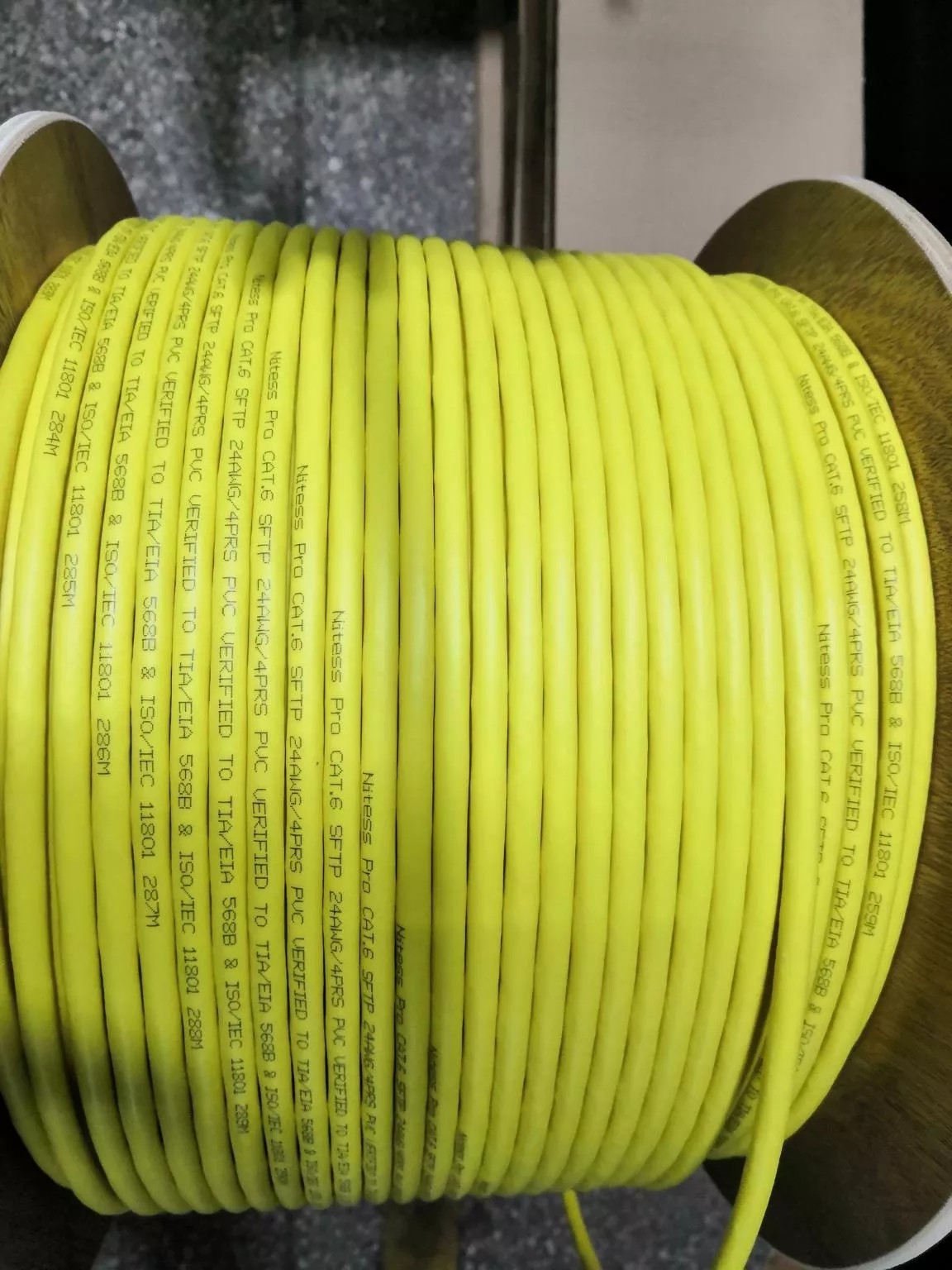 4 Pairs CCA Network Lan Cable Indoor Cat 6 FTP Cable 305m Pull/Box